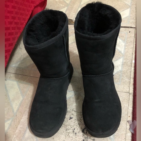 UGG | Shoes | Uggs 7 With Box | Poshmark